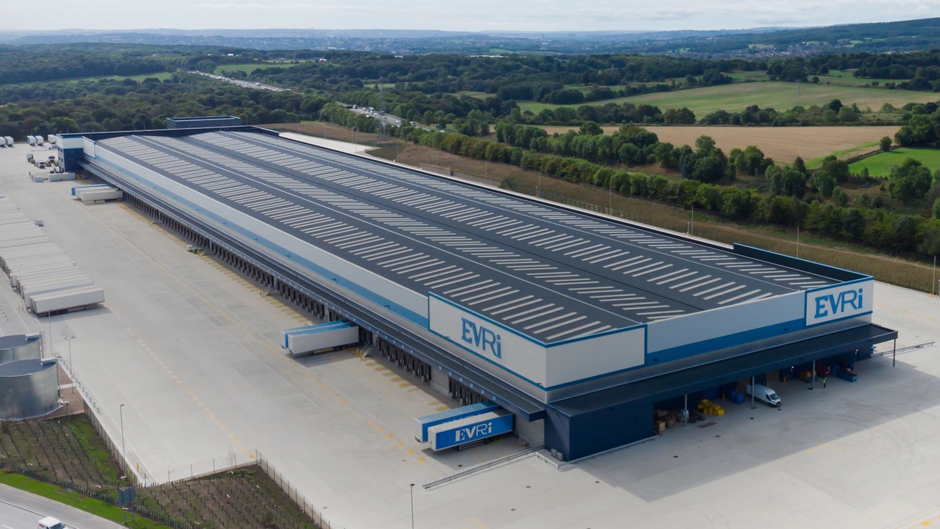 Corporate parcel delivery | Evri